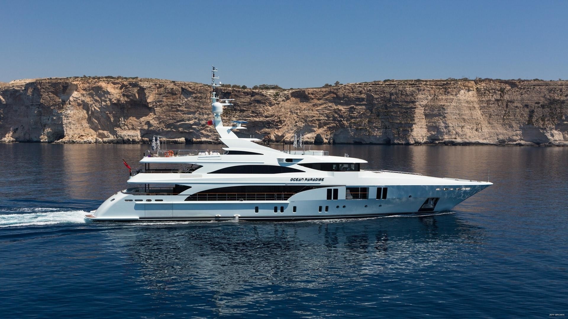 Yacht OCEAN PARADISE, Benetti | CHARTERWORLD Luxury Superyacht Charters